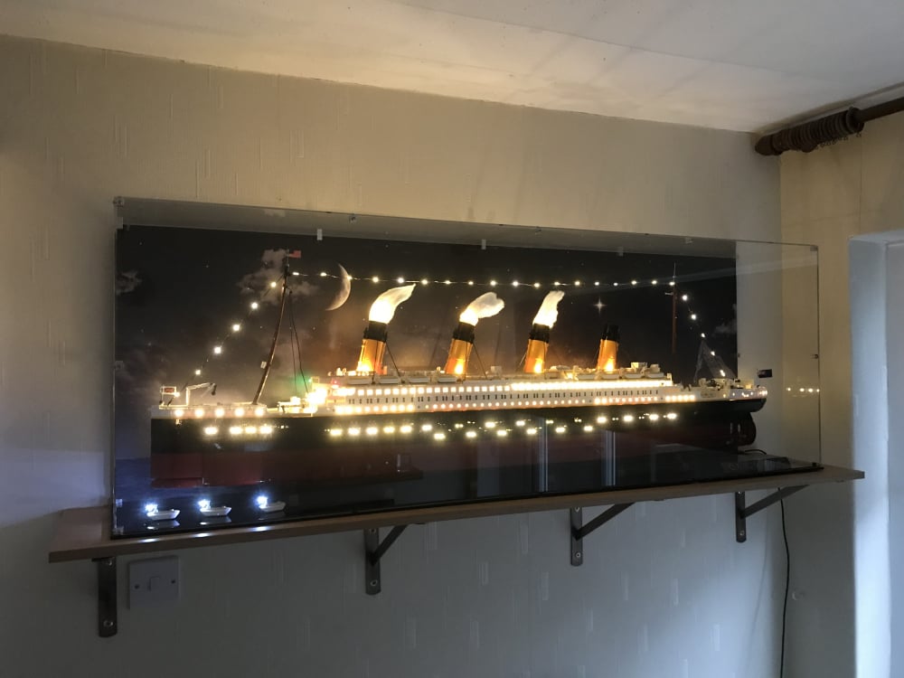 LEGO® Titanic Display Case (10294)