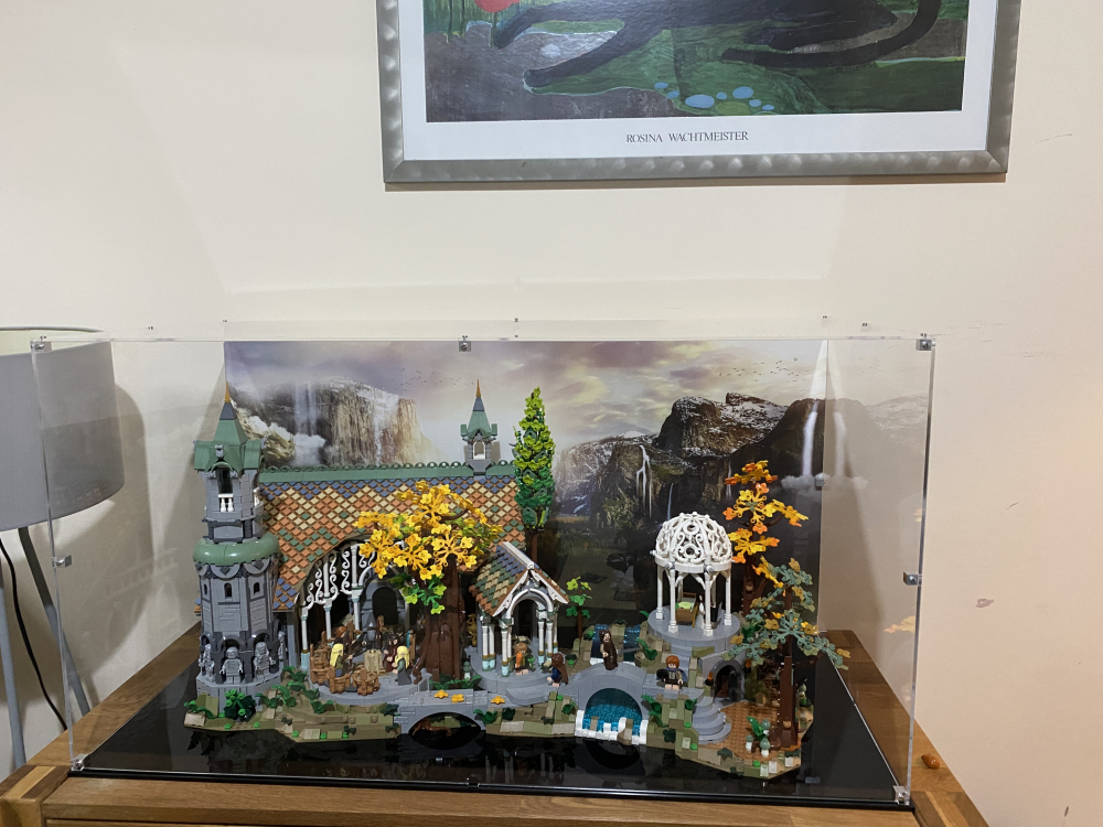 LEGO® Rivendell Display Case (10316)