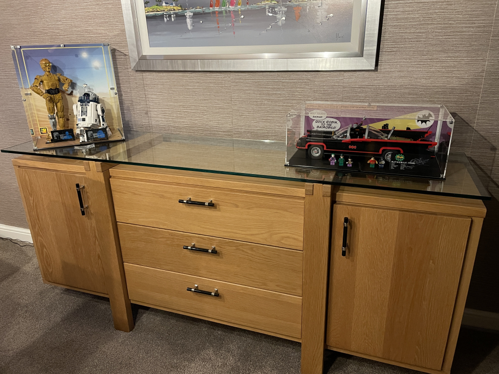 SPECIAL EDITION - LEGO® C-3PO™ (75398) & R2-D2™ (75379) Display Case