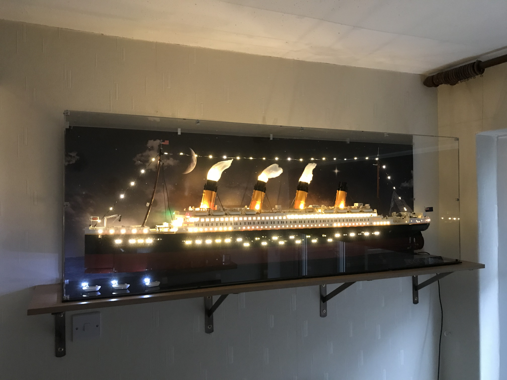 LEGO® Titanic Display Case (10294)