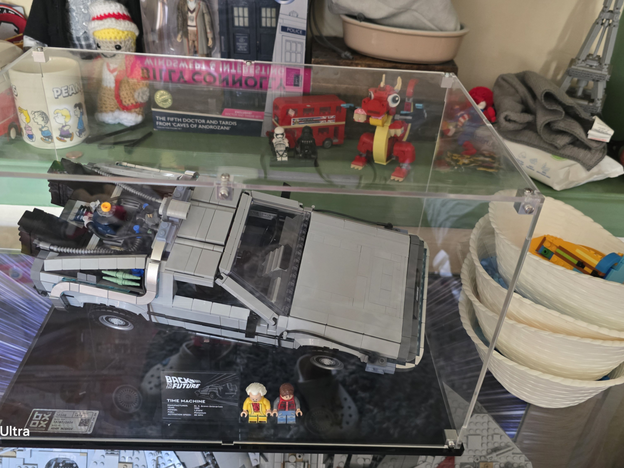 LEGO® Back to the Future Time Machine Display Case (10300)