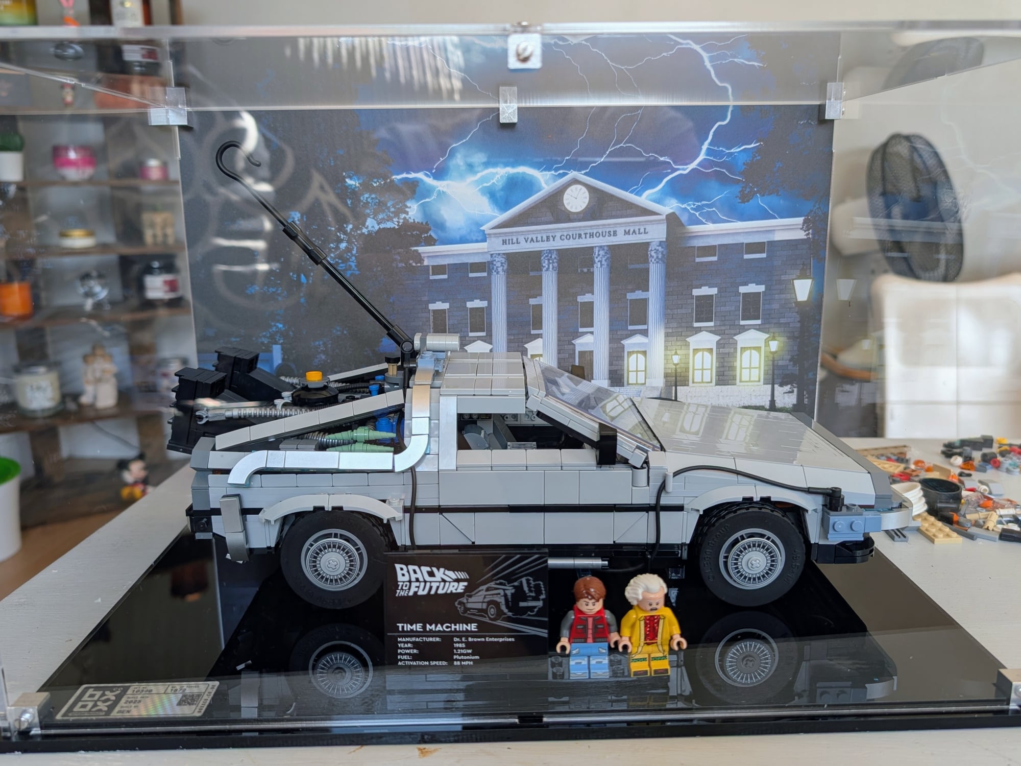 LEGO® Back to the Future Time Machine Display Case (10300)
