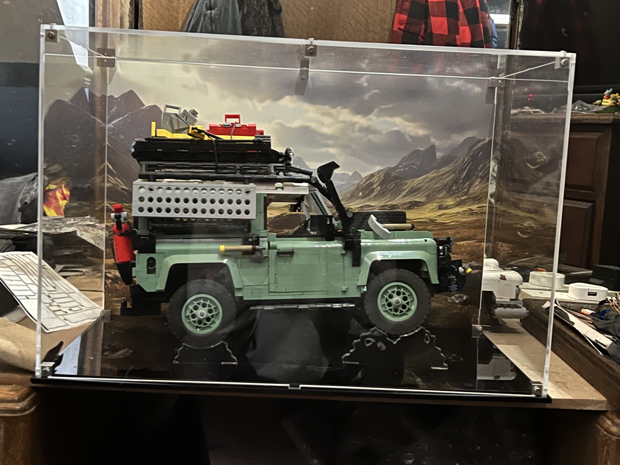 LEGO® Icons: Land Rover Classic Defender 90 (10317) Display Case