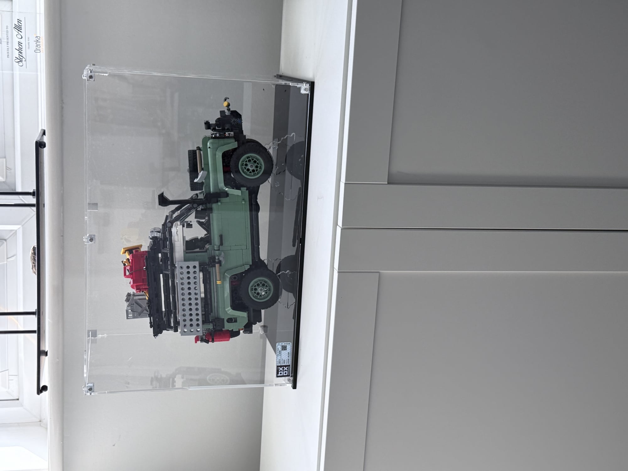 LEGO® Icons: Land Rover Classic Defender 90 (10317) Display Case