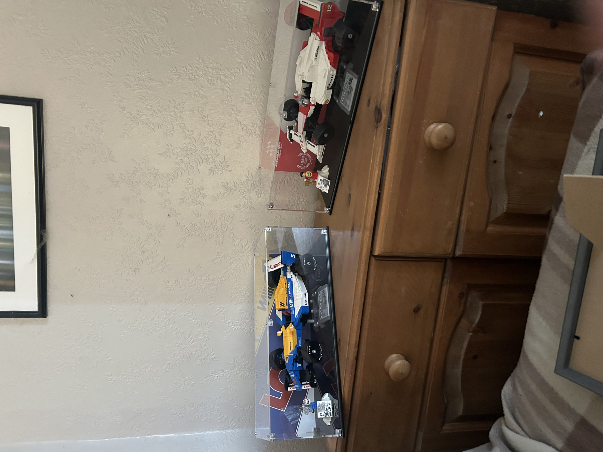 LEGO® Williams Racing FW14B & Nigel Mansell (10353) SetScape Display