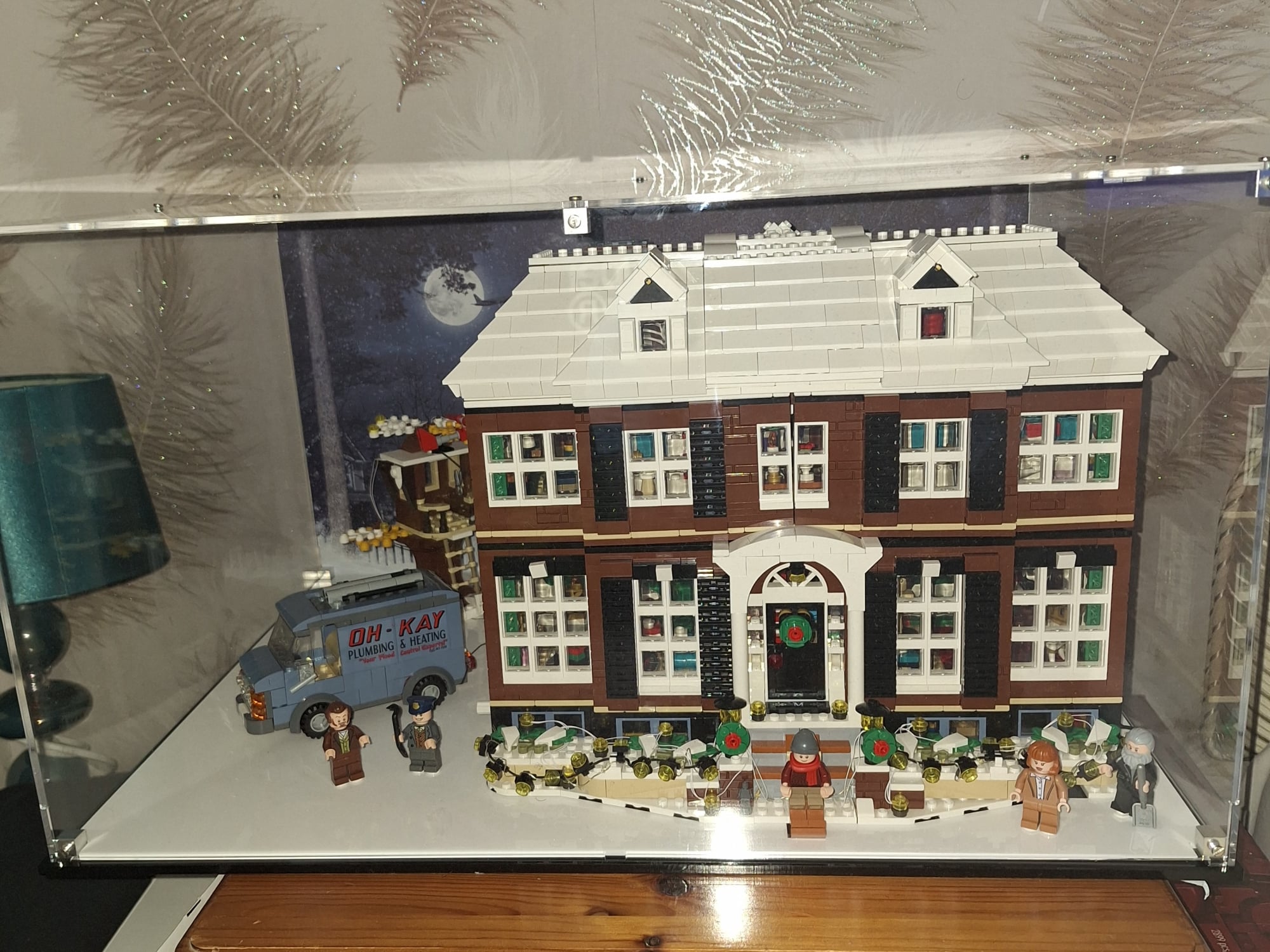 LEGO® Ideas Home Alone Display Case (21330)