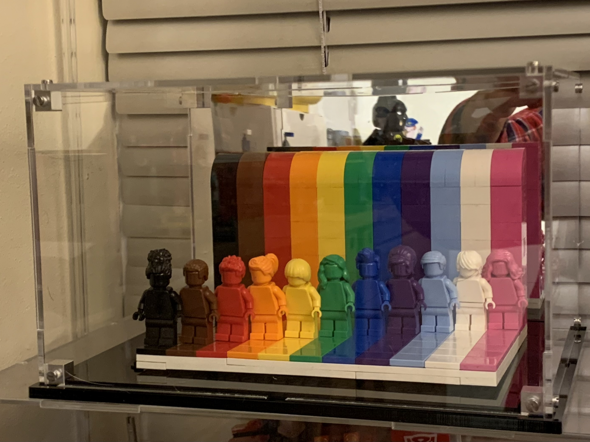 LEGO® Everyone Is Awesome Display Case (40516)