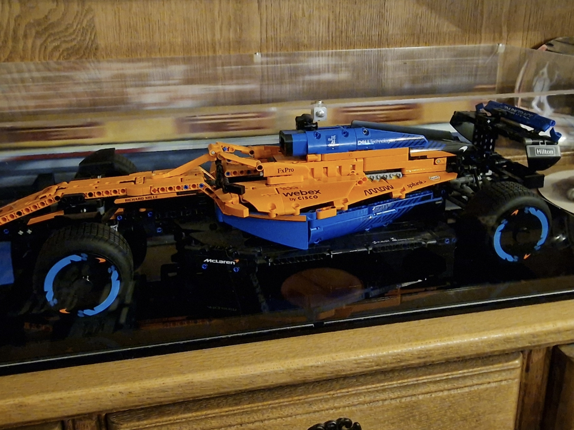 LEGO® McLaren Formula 1™ Race Car Display Case (42141)
