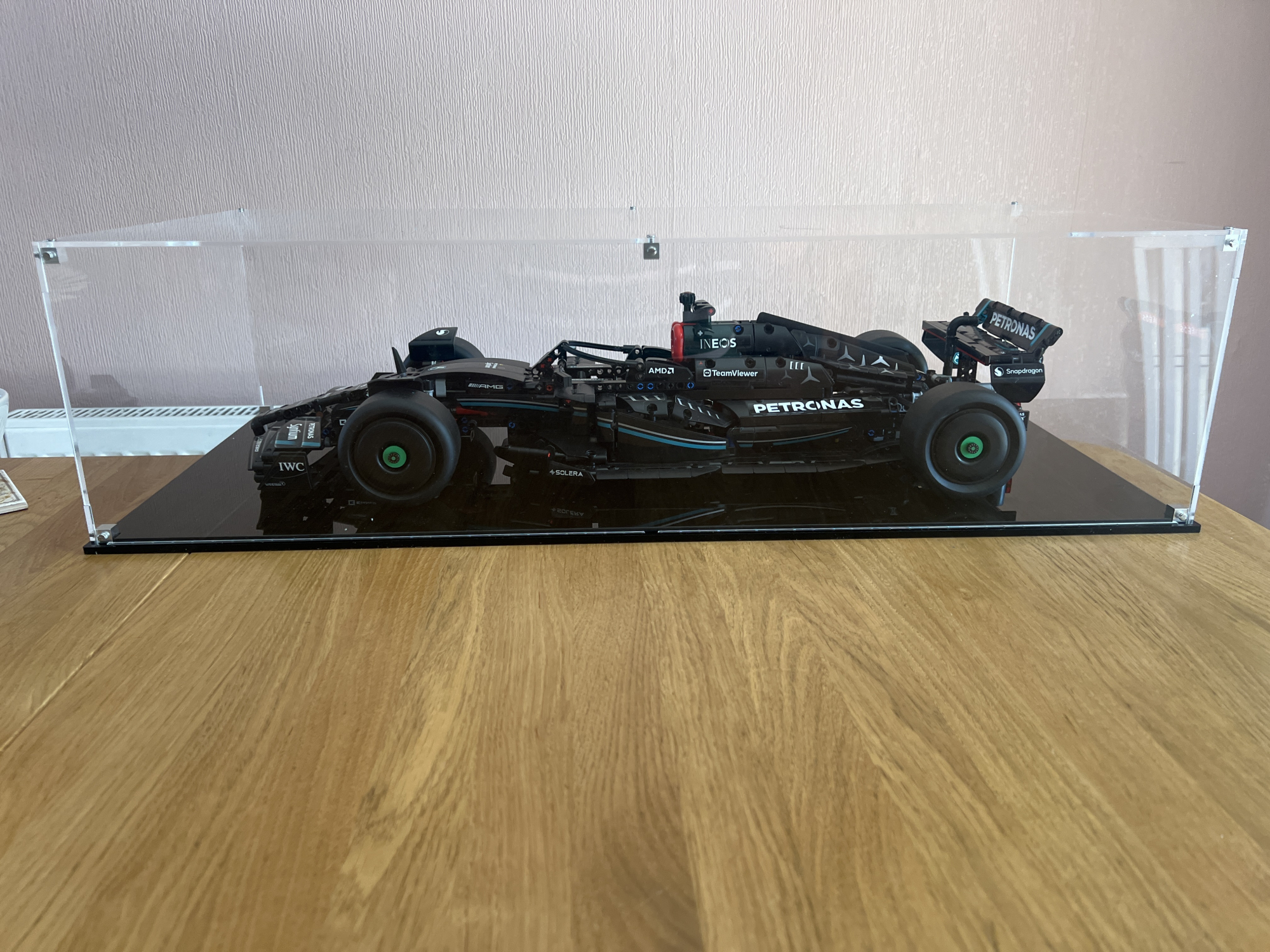 LEGO® Mercedes-AMG F1 W14 E Performance (42171) Display Case