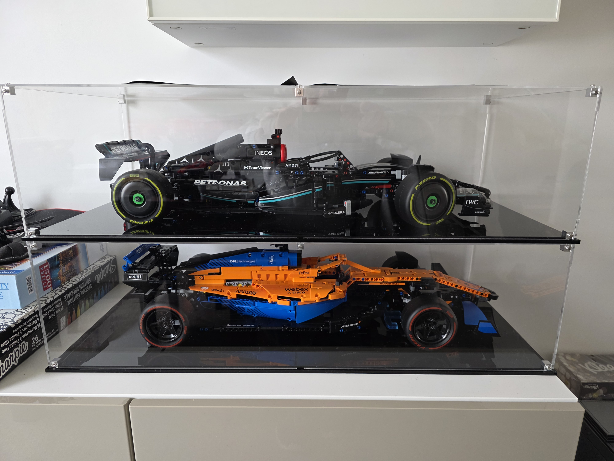 LEGO® Ferrari SF-24 F1 Car (42207) Display Case