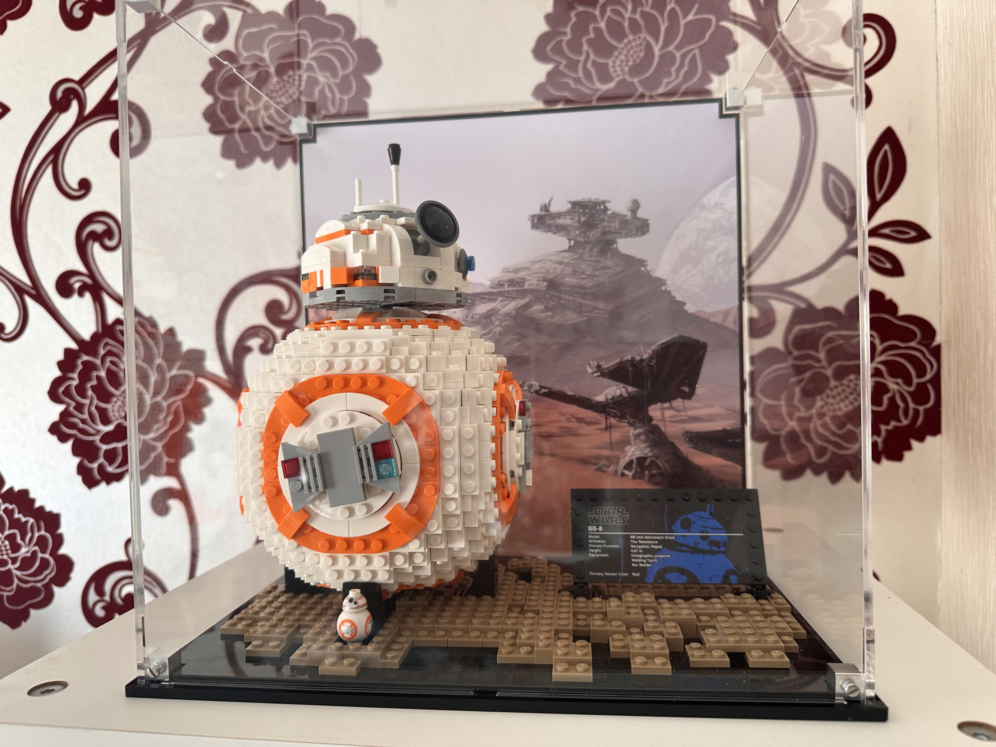 LEGO® BB-8 Display Case (75187)