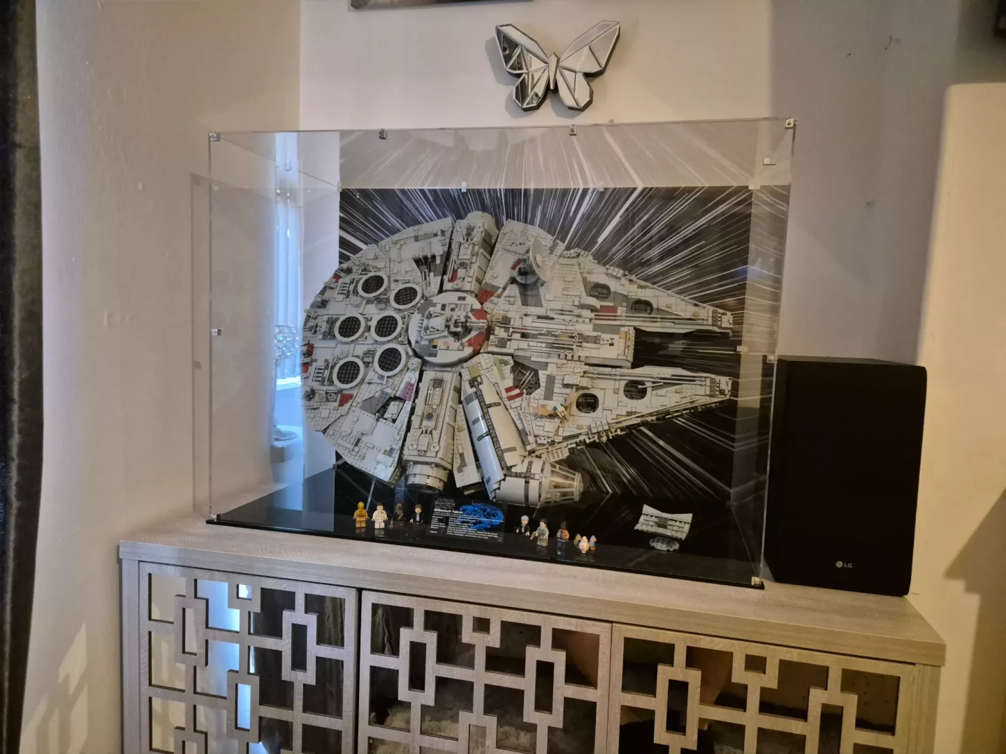 LEGO UCS Millennium Falcon Display Case (75192)