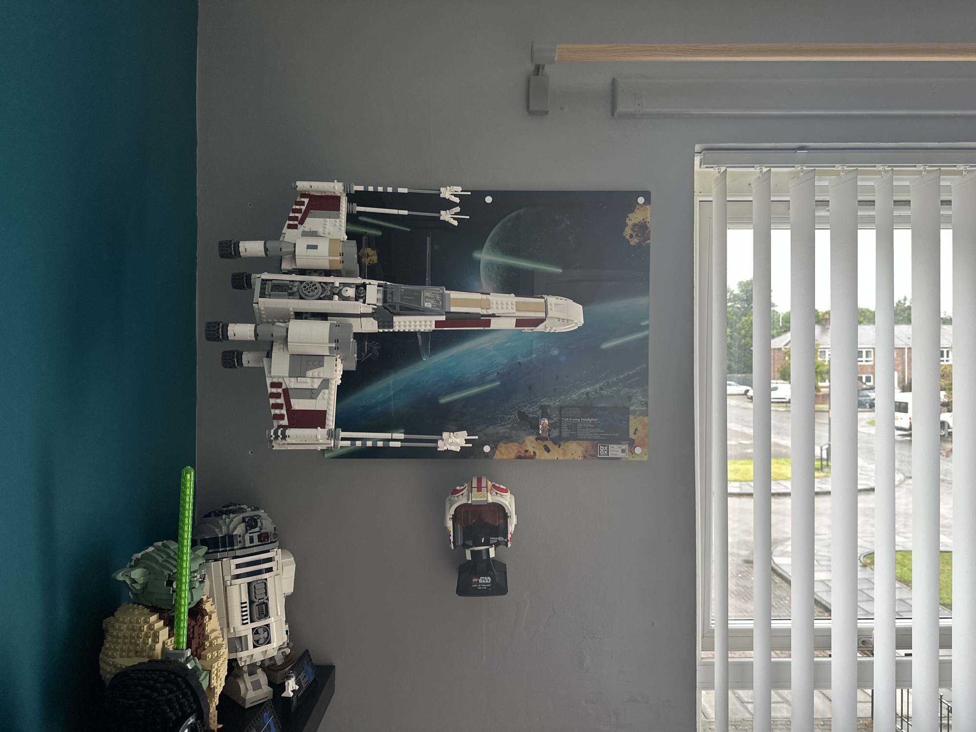 LEGO® Star Wars: X-Wing Starfighter™ (75355) Display Case