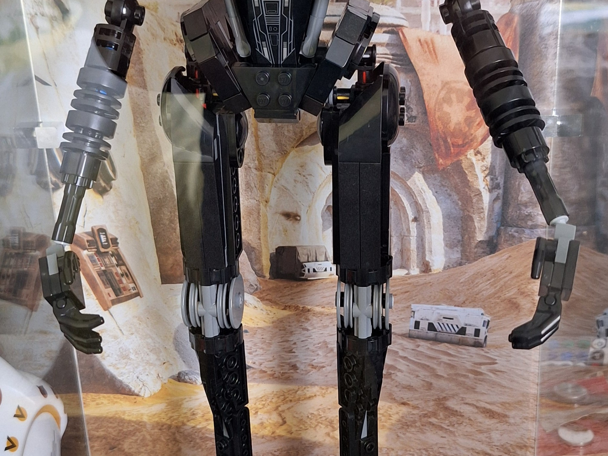 LEGO® K-2SO™ Security Droid (75434) Display Case