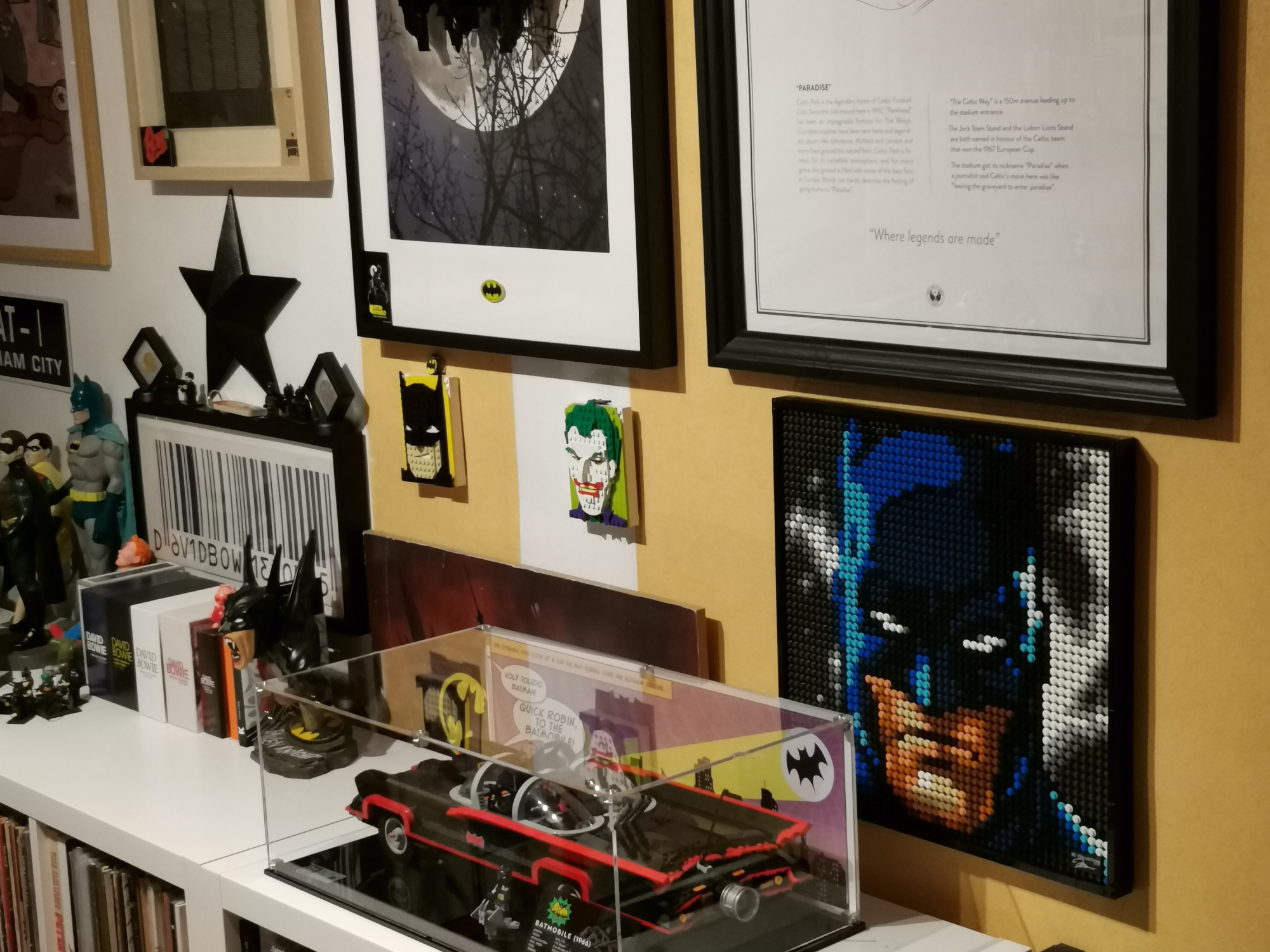 LEGO® Batman™: The Classic TV Series Batmobile™ (76328) Display Case