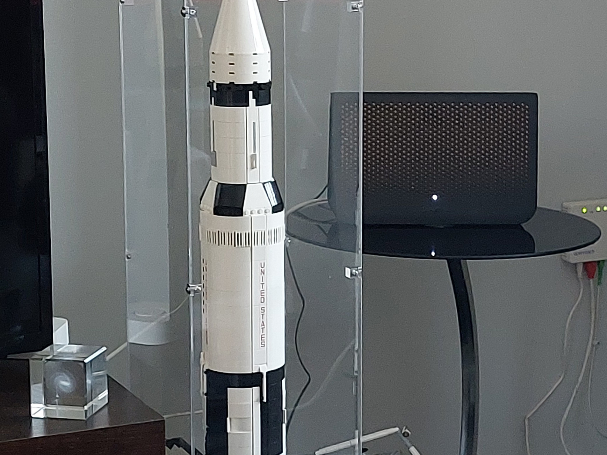 LEGO® Ideas NASA Apollo Saturn V Display Case (92176)