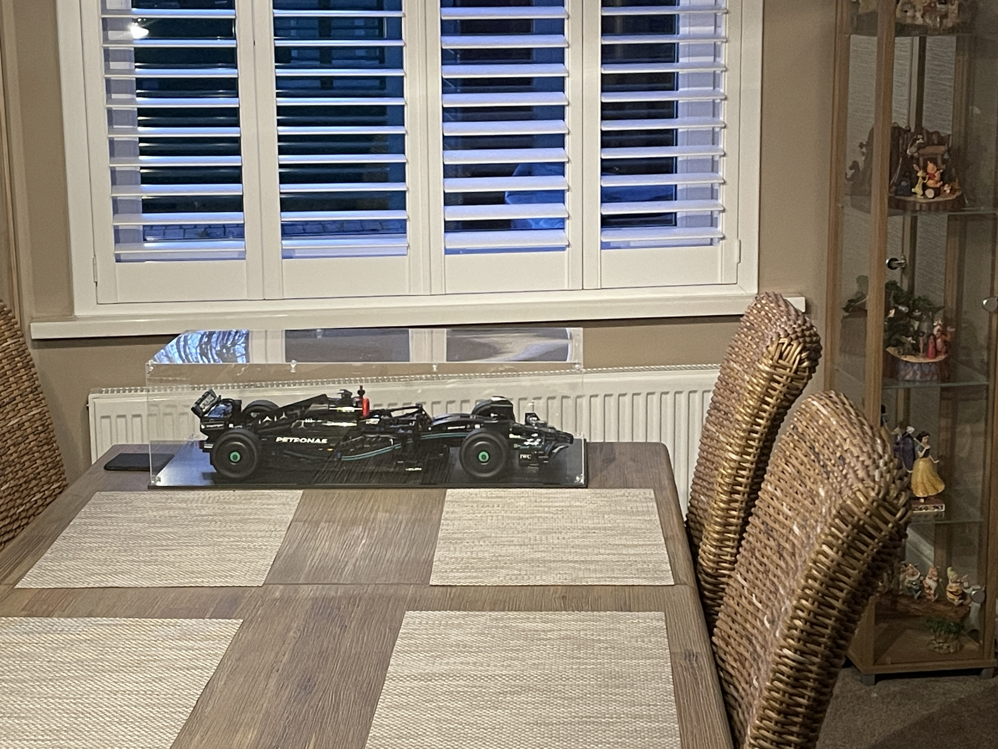 SPECIAL EDITION - LEGO® C-3PO™ (75398) & R2-D2™ (75379) Display Case